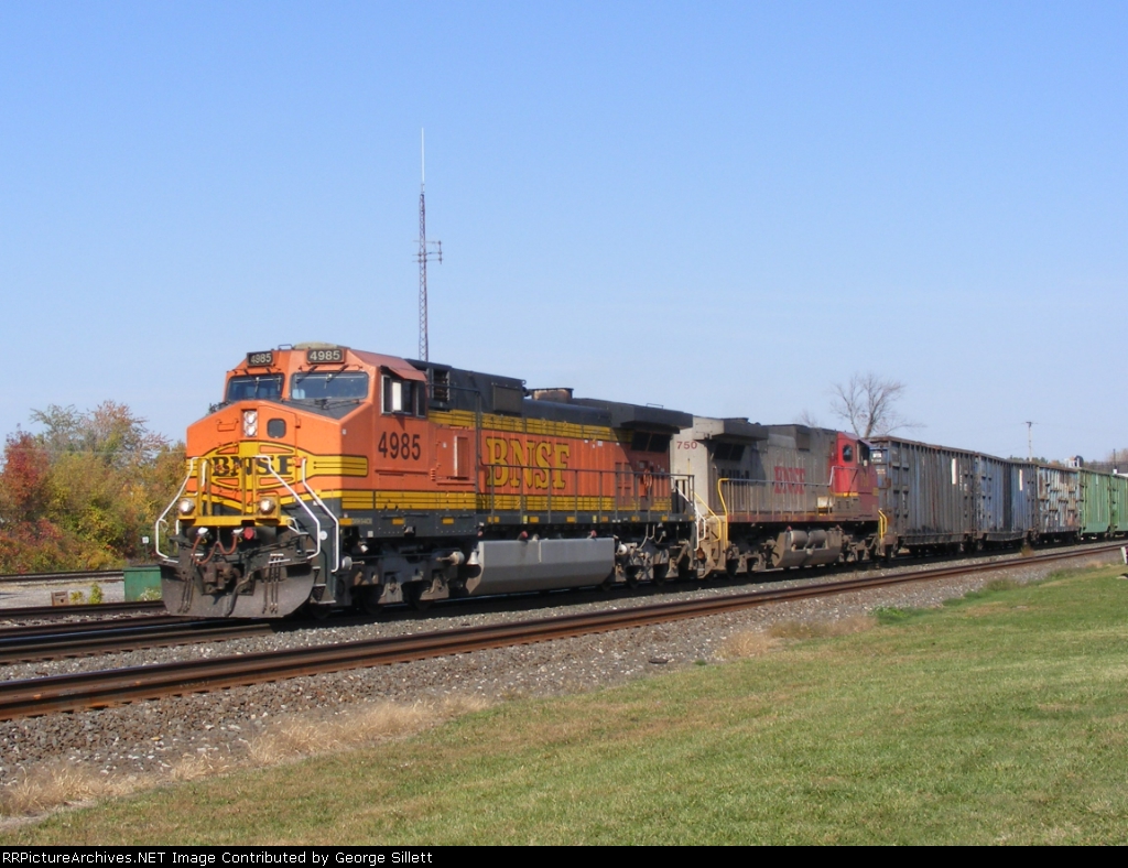 BNSF 4985
